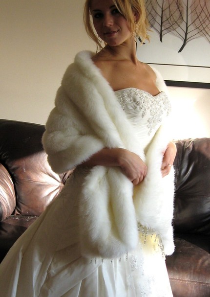 Winter Wedding Cover-Ups We Love | Houston Wedding Blog